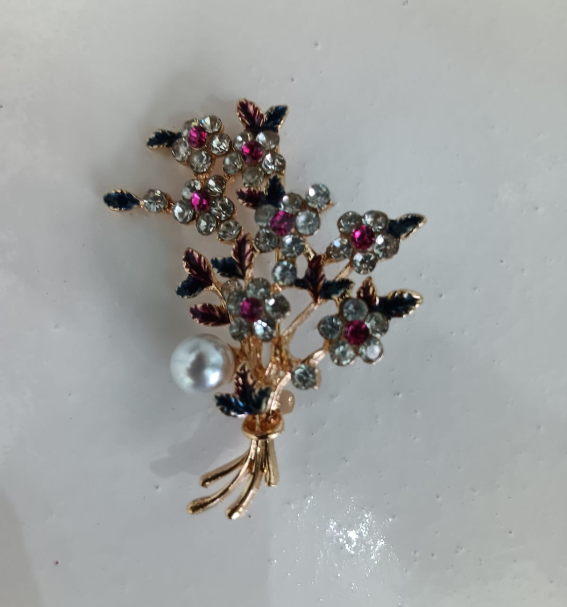 Brooches – TULI Brands