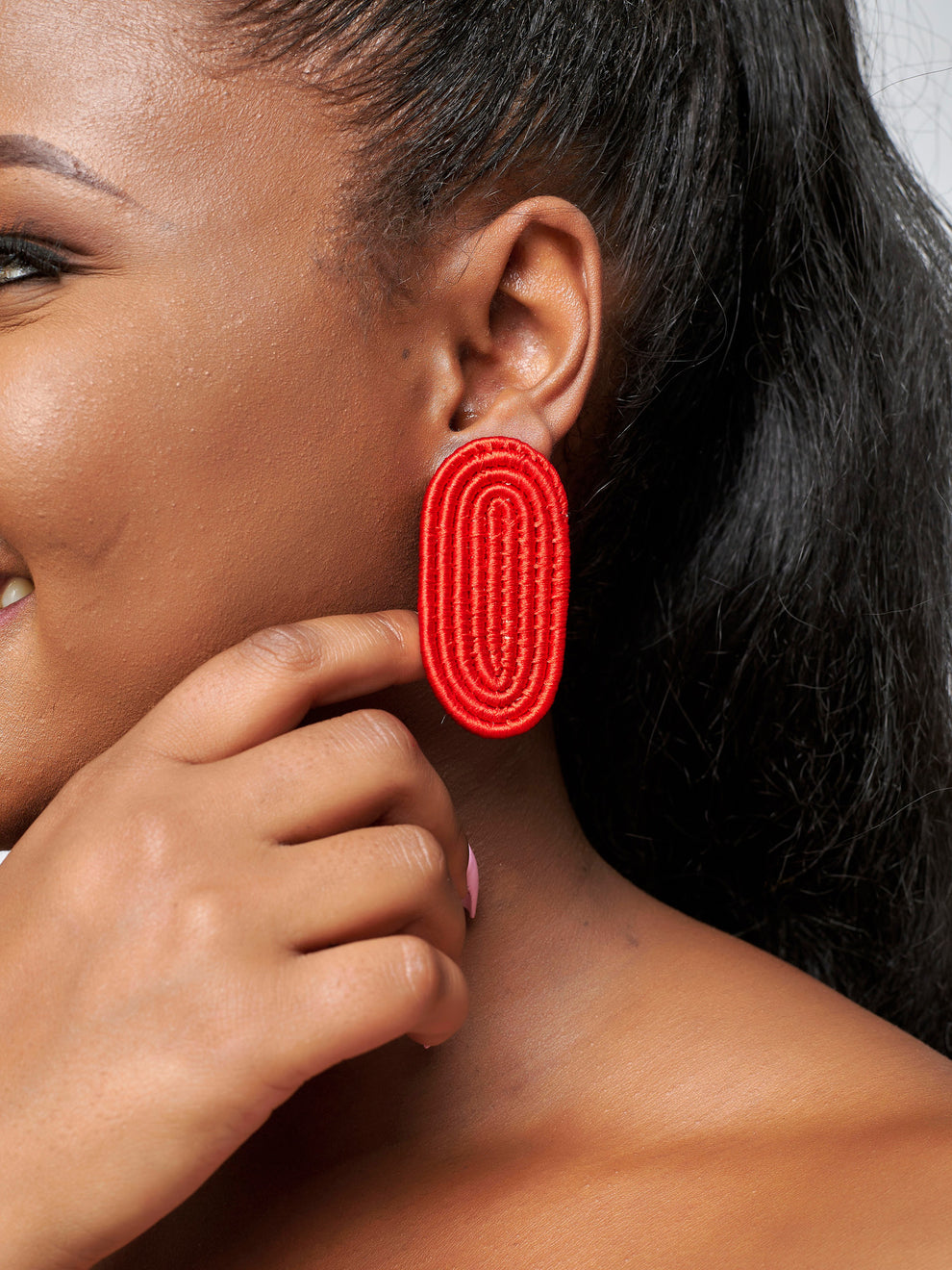 Naoki Oval Stud Earrings - Red – TULI Brands